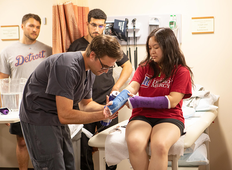 5-Year Physician Assistant (PA) | University of Detroit Mercy